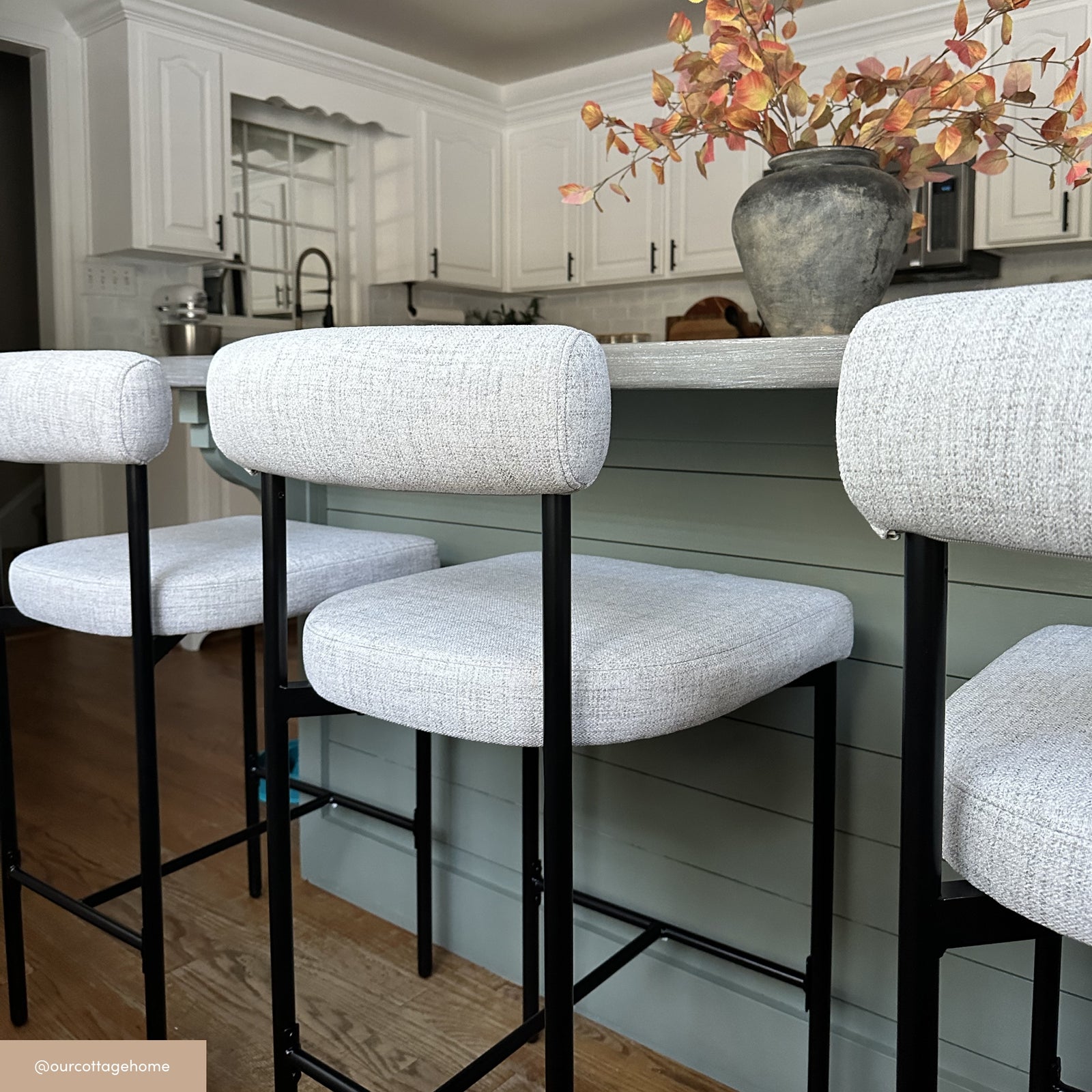 Dahlia With Gray Rounded Back Cushioned Bar Stool | Nathan James